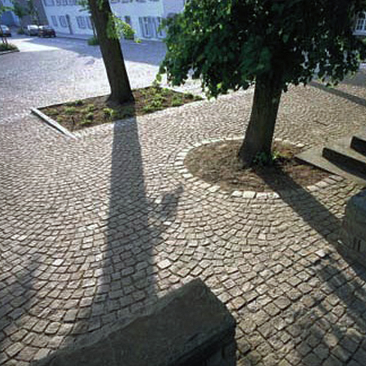 Bodenplatten / Pflaster / Randsteine | GRANDI